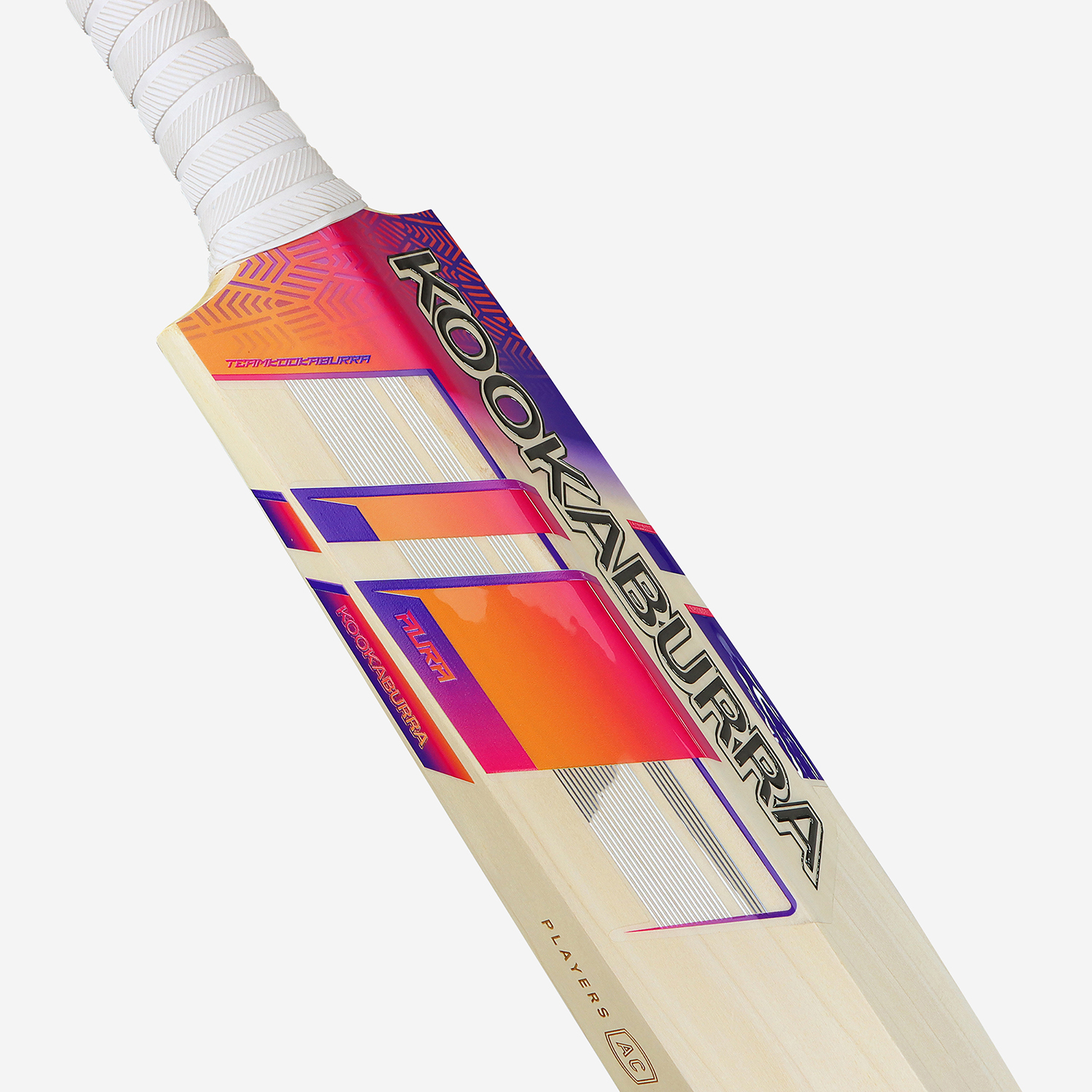 Carey's Aura Cricket Bat